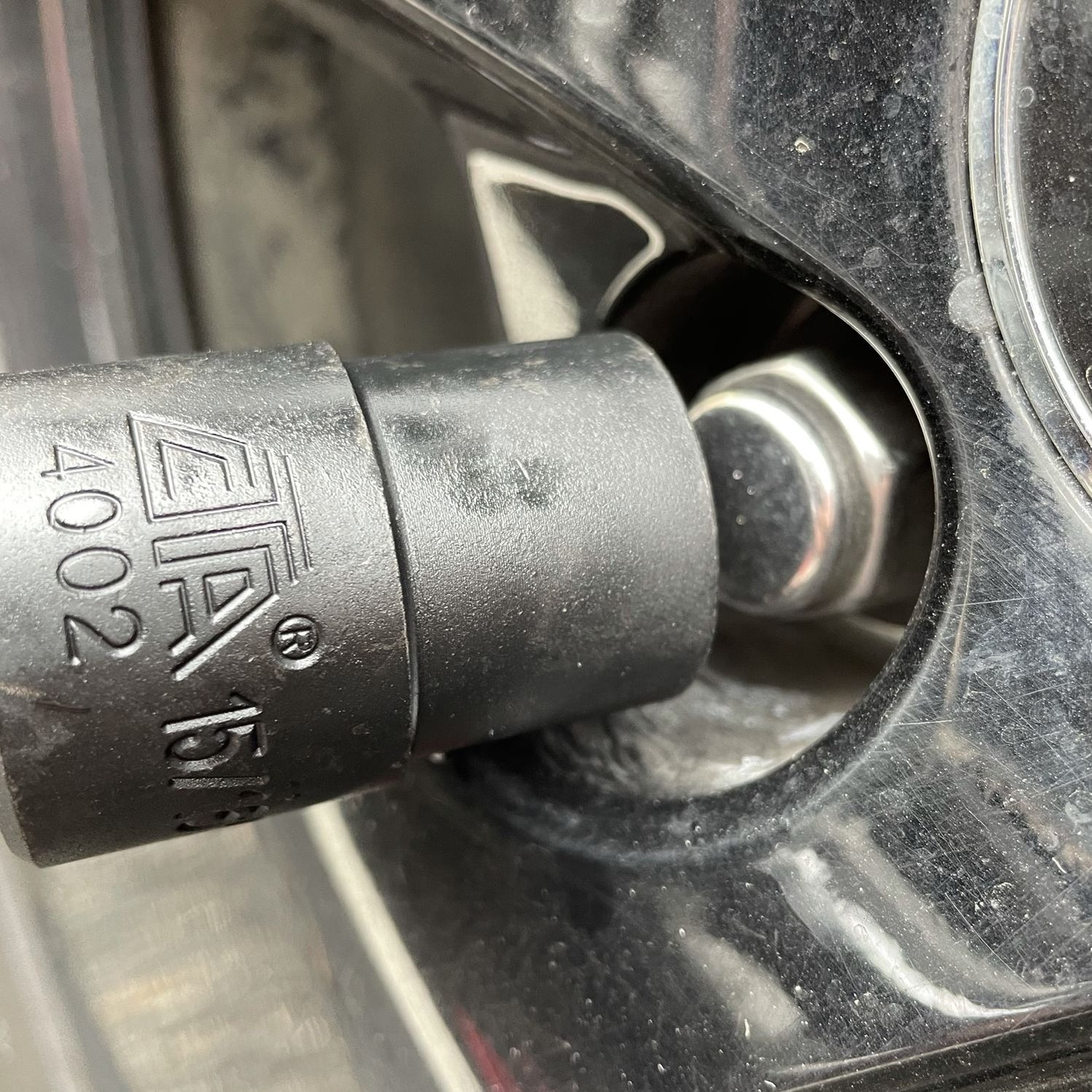 4001 - 5 Pc. Emergency Lug Nut Remover — CTA Manufacturing