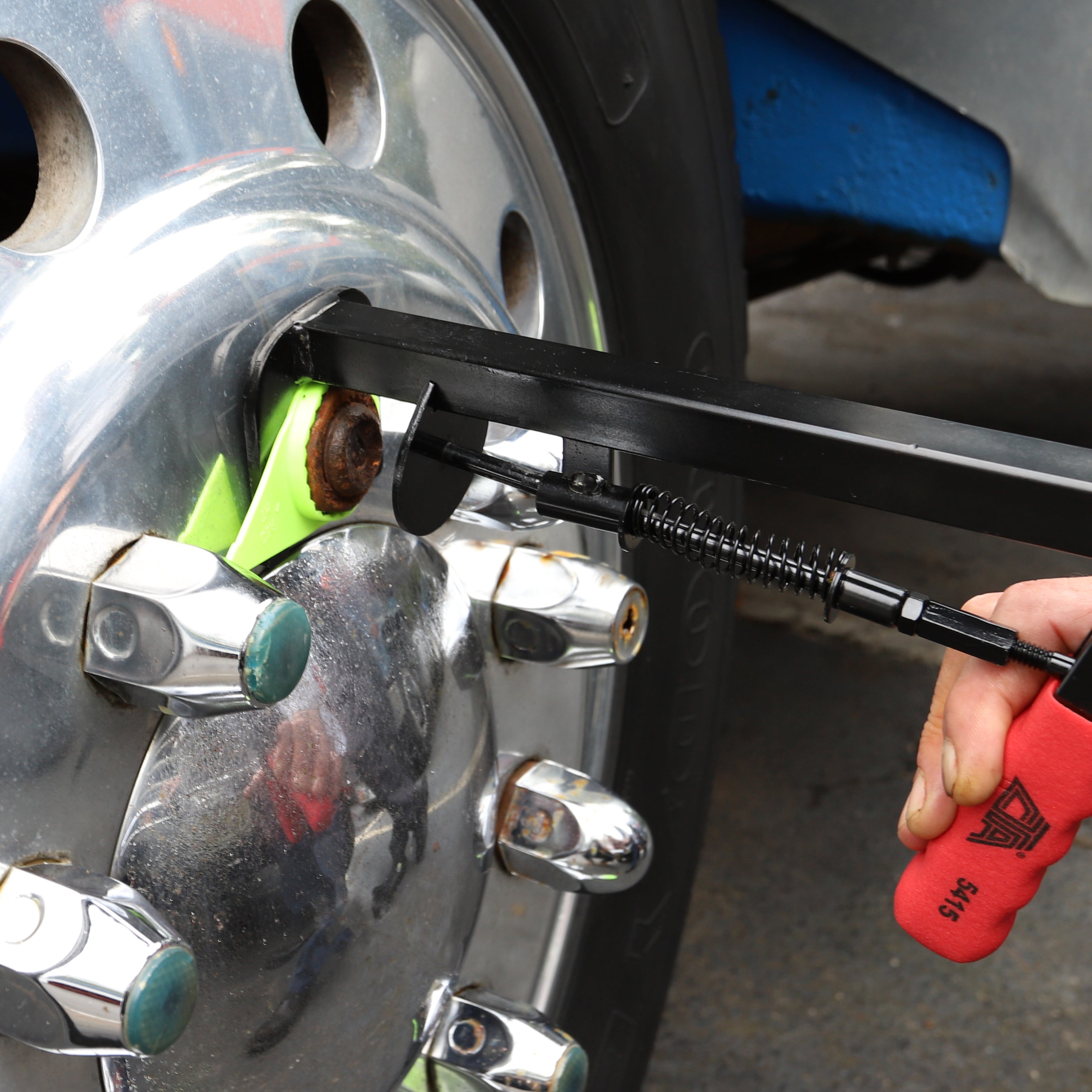 5415 - HD Loose Lug Nut Indicator Removal Tool — CTA Manufacturing